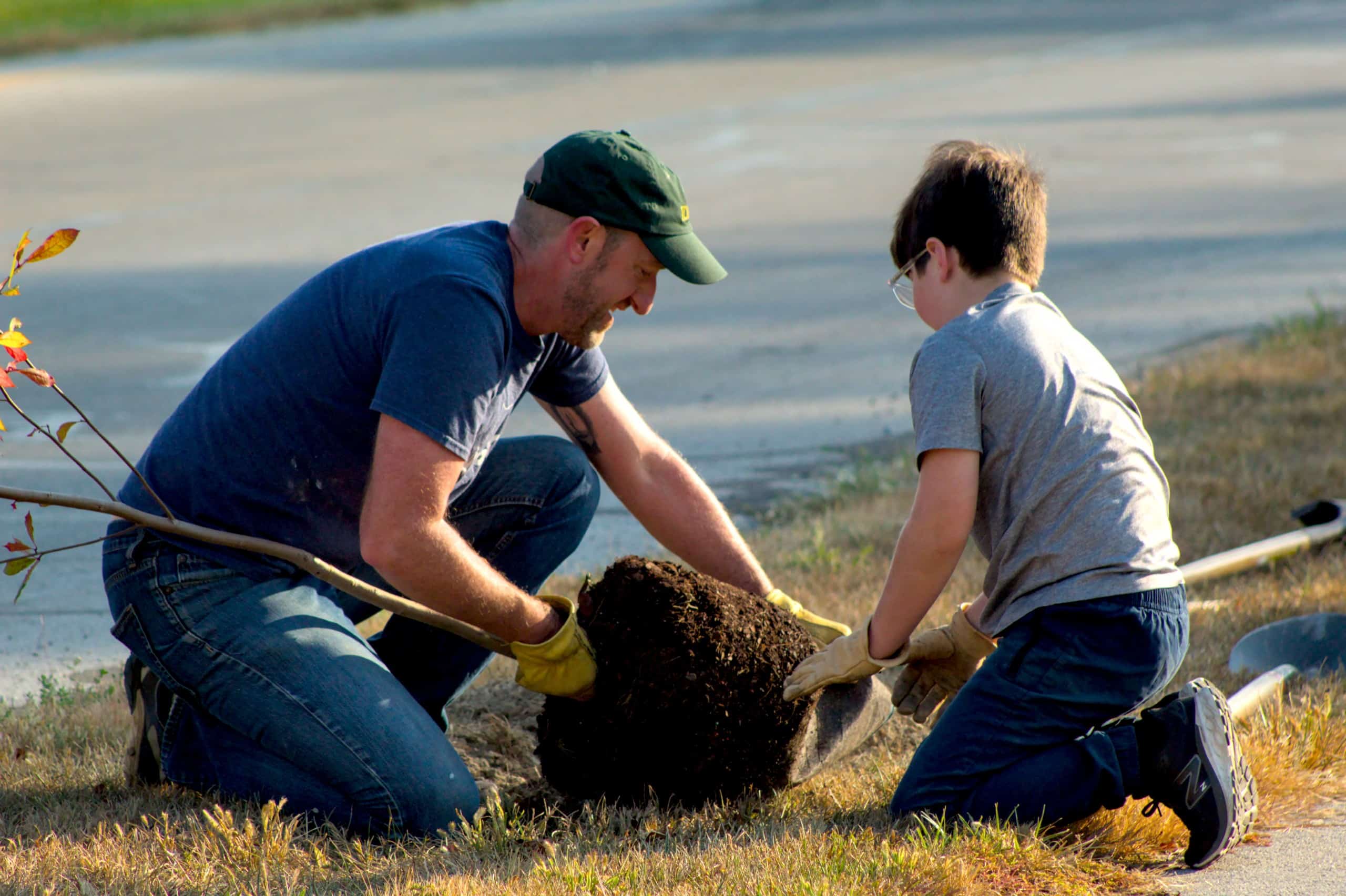 Planting seeds for a greener future: Huntington celebrates ‘Oaktober ...